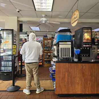 MONTROSE DELI - Updated December 2025 - 23 Photos & 38 Reviews - 4 ...