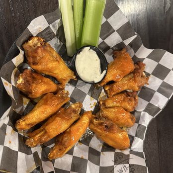 BAR-BILL EAST - Updated January 2026 - 155 Photos & 126 Reviews - 1129 ...