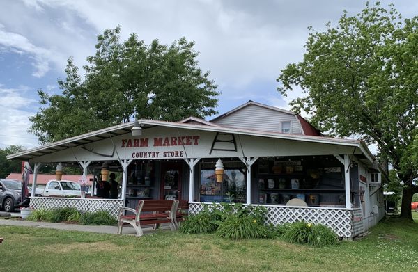 DEVYNS CREEMEE STAND - Updated June 2025 - 30 Photos & 17 Reviews - 752 ...