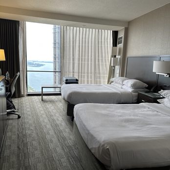 DETROIT MARRIOTT AT THE RENAISSANCE CENTER - Updated July 2024 - 424 ...