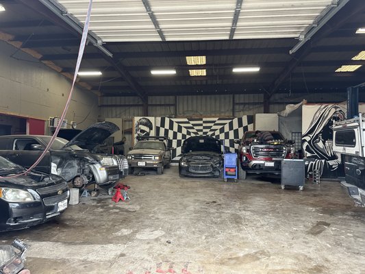 512 AUTOMOBILE SHOP - Updated March 2026 - 80 Photos - 10209 Fm 812 ...