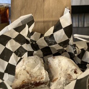 JUNEBUG CAFE - 62 Photos & 41 Reviews - Coffee & Tea - 851 N Ashland ...