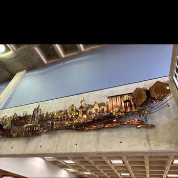 PUBLIC LIBRARY - Updated August 2025 - 20 Photos - 17 N Broadway St ...