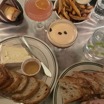 MILOU - Updated December 2025 - 143 Photos & 50 Reviews - 1375 Dundas ...