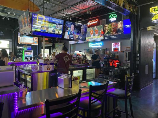SEADRIFT SPORTS BAR & GRILL - Updated May 2026 - 58 Photos & 41 Reviews ...
