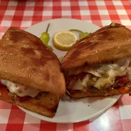 MONJUNIS ITALIAN CAFE - Updated October 2025 - 312 Photos & 207 Reviews ...