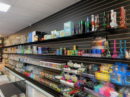 G & J SMOKE SHOP - Updated October 2025 - 32 Photos - 3031 O St ...