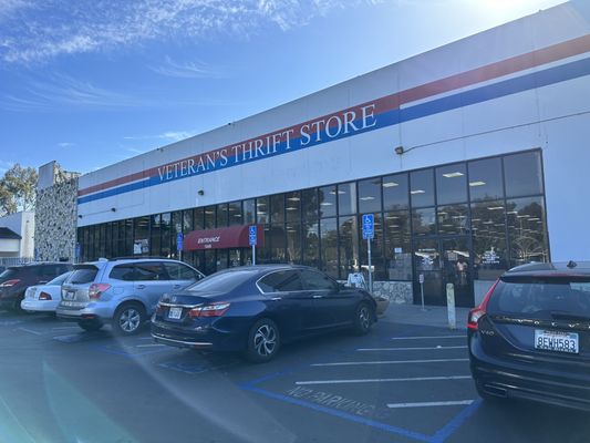 VETERANS THRIFT STORE - Updated October 2025 - 40 Photos & 70 Reviews ...