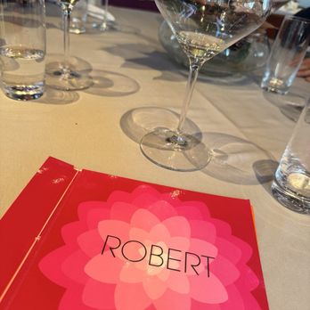 ROBERT - Updated January 2025 - 2301 Photos & 1113 Reviews - 2 Columbus ...