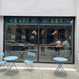 THE ESSENTIAL - Updated June 2025 - 624 Photos & 446 Reviews - 2215 1st ...