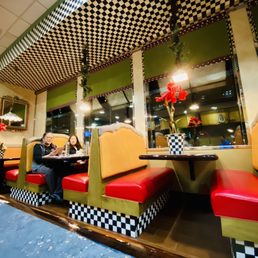 CHIT CHAT DINER - Updated December 2024 - 885 Photos & 876 Reviews ...