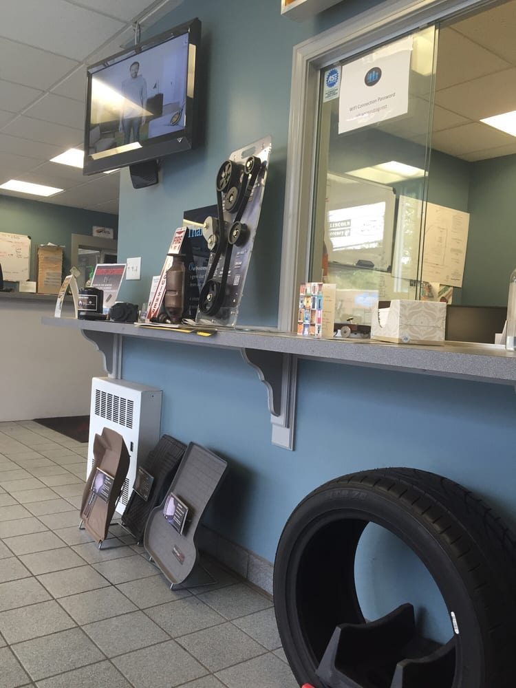 ADVANCE AUTO CENTER - Updated December 2025 - 73 Reviews - 320 ...