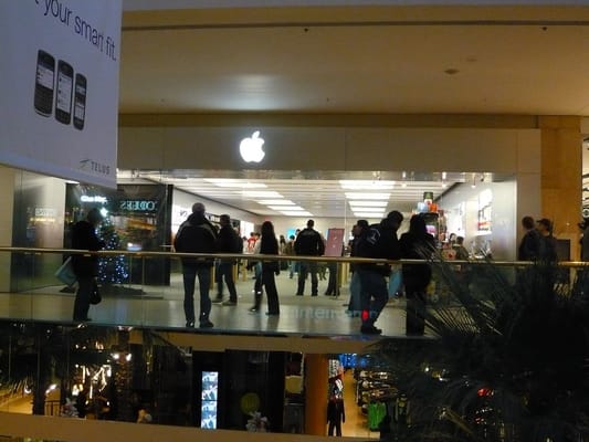 APPLE STORE - Updated December 2025 - 13 Photos & 63 Reviews - 8882 170 ...