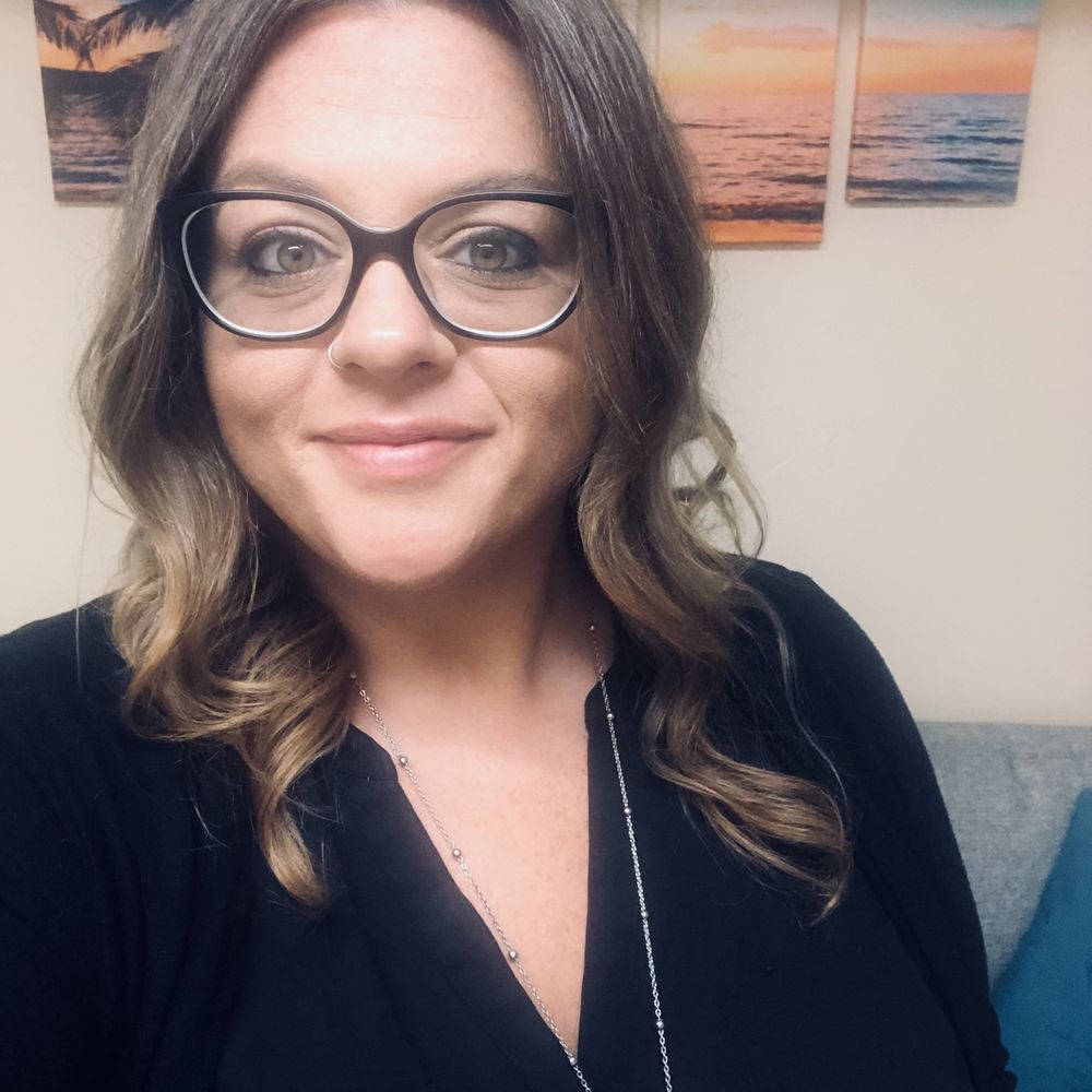 Erin Cisneros's Instagram, Twitter & Facebook on IDCrawl