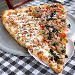 PIZZA BARN - Updated July 2024 - 766 Photos & 525 Reviews - 471 Central ...
