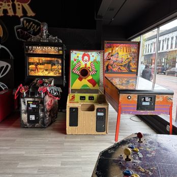 RECBAR 812 - Updated December 2025 - 374 Photos & 98 Reviews - 336 ...