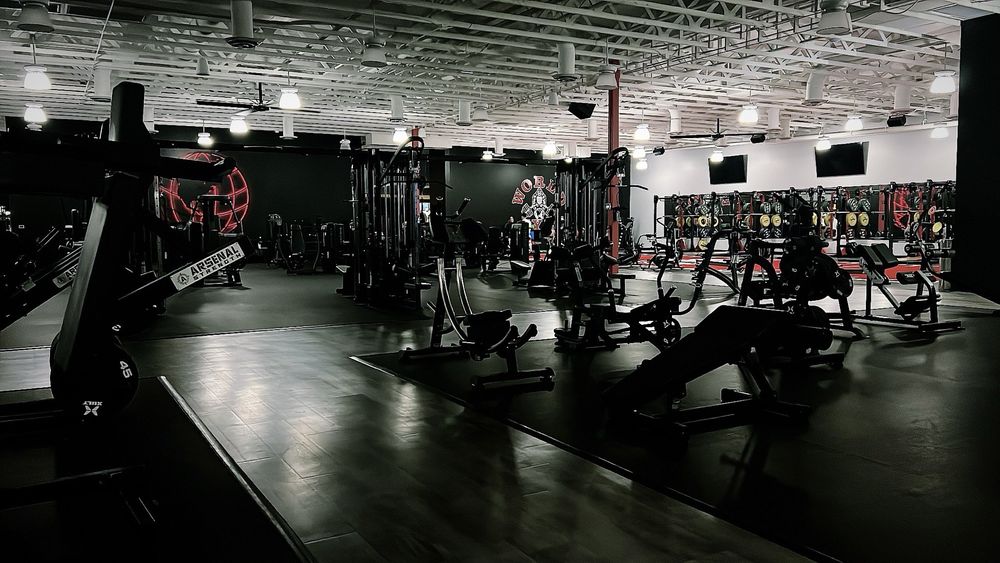 WORLD GYM - Updated August 2025 - 12 Reviews - 2930 N Campbell Ave ...