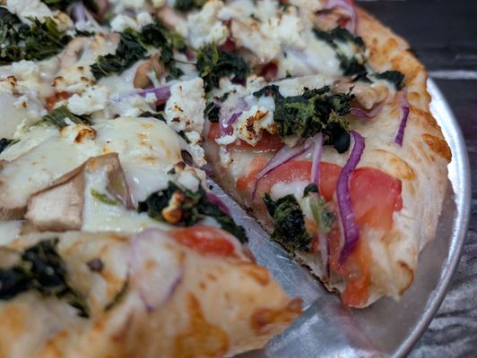 CALIENTE PIZZA & DRAFTHOUSE - Updated December 2025 - 22 Photos & 24 ...