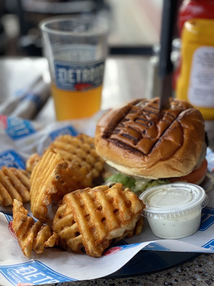 OLD DETROIT BURGER BAR - Updated July 2024 - 91 Photos & 159 Reviews ...