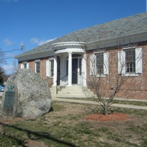 BARRINGTON PUBLIC LIBRARY - Updated November 2025 - 19 Photos & 18 ...