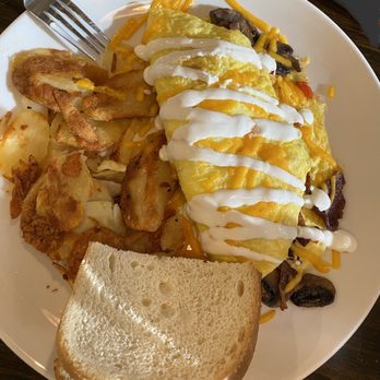 BROKEN YOLK CAFE - Updated September 2024 - 238 Photos & 207 Reviews ...