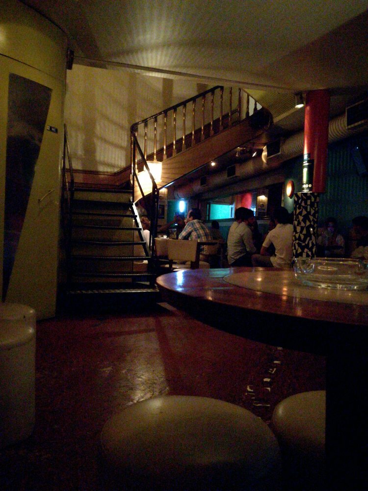 LABIRINTO - R. Nossa Sra. de Fátima, 344 C/V, Porto, Portugal - Bars ...