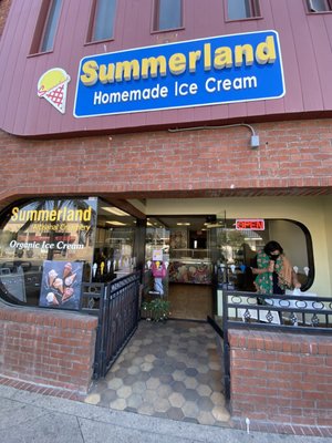 SUMMERLAND HOMEMADE ICE CREAM & PATISSERIE - Updated August 2025 - 71 ...