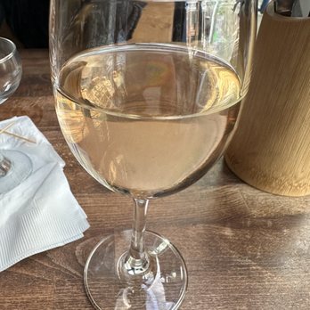 LA DIVE - Updated August 2024 - 37 Photos & 34 Reviews - 721 E Pike St ...