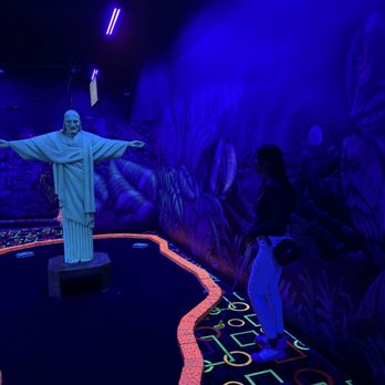 GLO MINI GOLF - Updated October 2025 - 457 Photos & 374 Reviews - 1299 ...