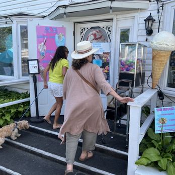 SHOCK ICE CREAM & DESSERT CAFE - Updated August 2025 - 70 Photos & 44 ...