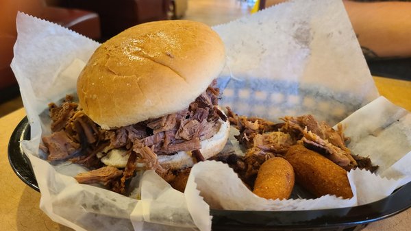 DUE SOUTH BBQ - 44 Photos & 13 Reviews - 4521 Melrose Ave NW, Roanoke ...