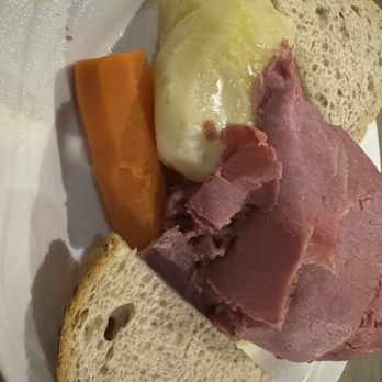 SIMON’S RESTAURANT & DELI - Updated October 2025 - 87 Photos & 139 ...