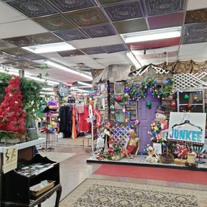 JUNKEE CLOTHING EXCHANGE - 387 Photos & 328 Reviews - 960 S Virgina St ...