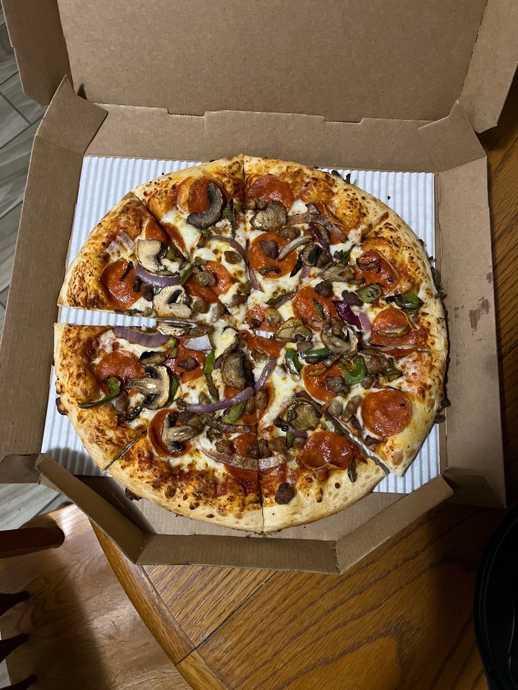 PIZZA HUT - Updated January 2025 - 49 Photos & 59 Reviews - 1000 N ...