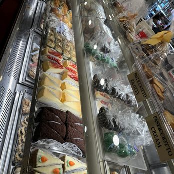FERRARA BAKERY & CAFE - Updated July 2024 - 3093 Photos & 1874 Reviews ...