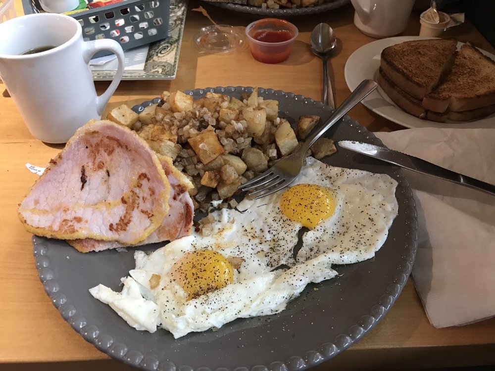 GLORIA’S RESTAURANT - 23 Photos & 35 Reviews - 469 Bouchard Street ...