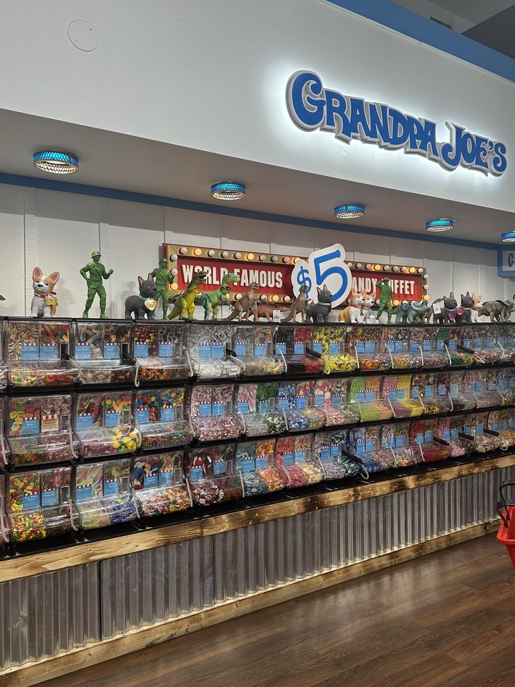 GRANDPA JOE’S CANDY SHOP - 57 Photos & 15 Reviews - SW Broadway St ...