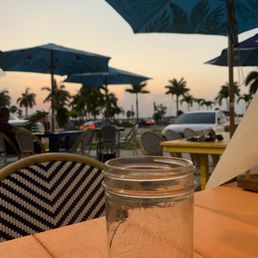 ISLAND PIG AND FISH - BBQ AND FRESH SEAFOOD - Updated December 2025 ...