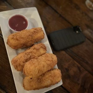 DIGBY’S PUB AND PATIO - $$ - 211 Photos & 112 Reviews - 133 N 4th St ...