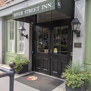 RIVER STREET INN - 385 Photos & 225 Reviews - Hotels - 124 E Bay St ...