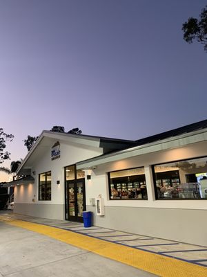 THE POINT MARKET - Updated June 2025 - 14 Reviews - 2299 Las Positas Rd ...