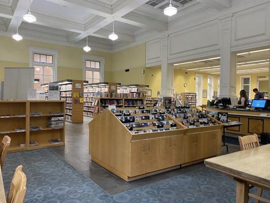TORONTO PUBLIC LIBRARY - YORKVILLE LIBRARY - Updated June 2026 - 28 ...