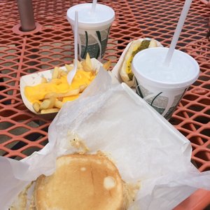 THE JOLLY DIPPER - Updated January 2025 - 510 E Lincoln St, Findlay ...