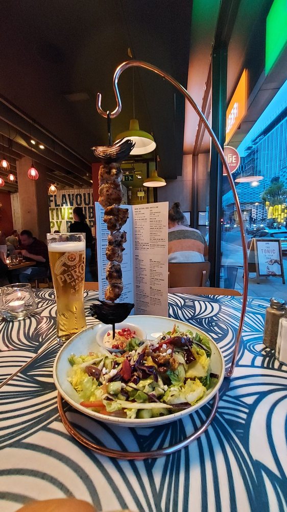 GIRAFFE - Updated August 2025 - 101 Photos & 90 Reviews - 120 Wilton Rd ...