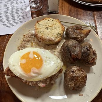 MONUMENT RESTAURANT & TAVERN - Updated December 2025 - 421 Photos & 350 ...