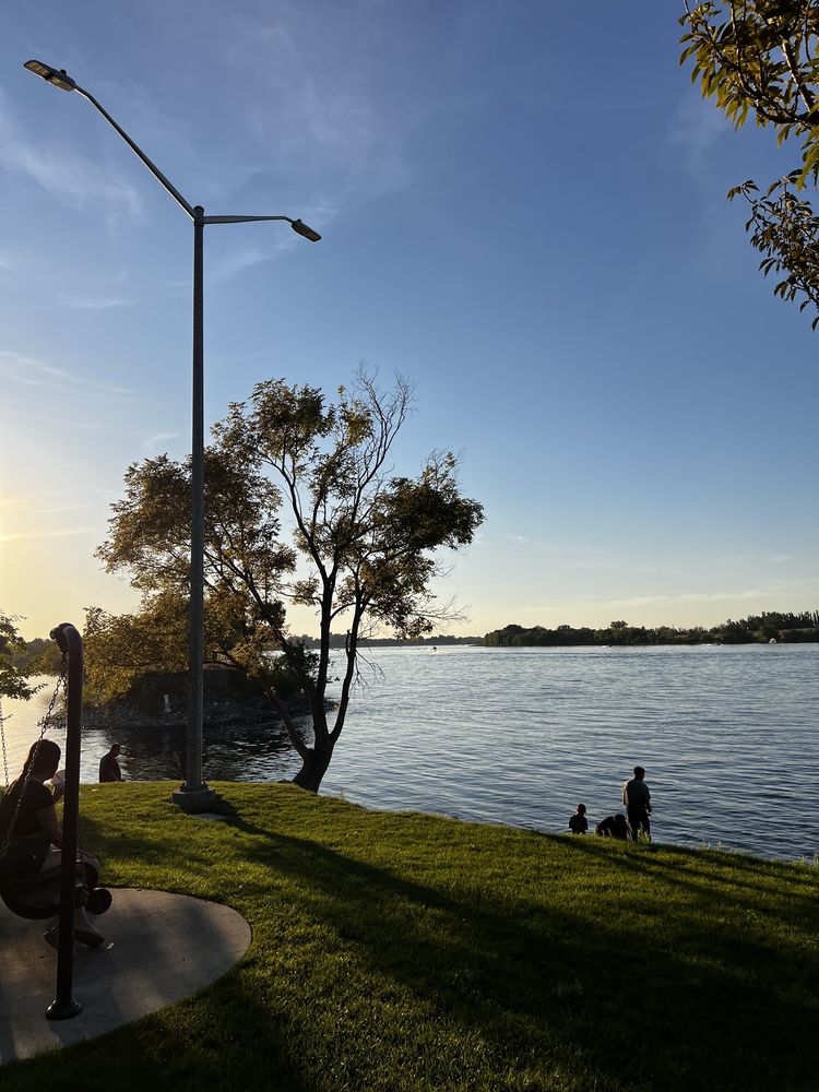 COLUMBIA POINT MARINA PARK - Updated January 2026 - 660 Columbia Point ...