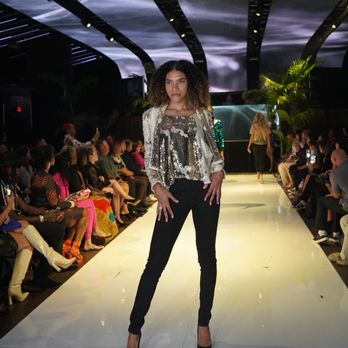 PREVIEW MODELS - Updated September 2025 - 85 Photos & 25 Reviews - 7047 ...