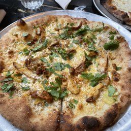 EVO PIZZERIA - Updated October 2025 - 950 Photos & 775 Reviews - 1075 E ...