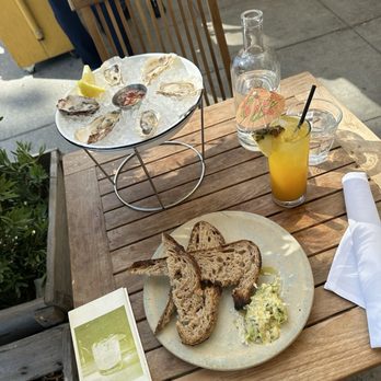 FIG TREE VENICE - Updated July 2024 - 996 Photos & 631 Reviews - 429 ...