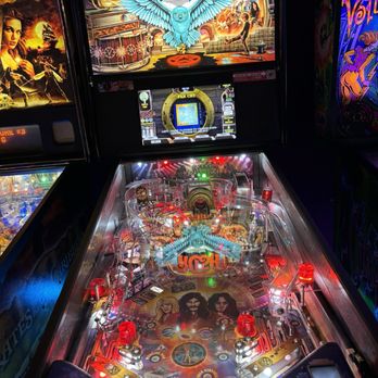 RETROVOLT ARCADE - Updated June 2024 - 235 Photos & 96 Reviews - 544 ...